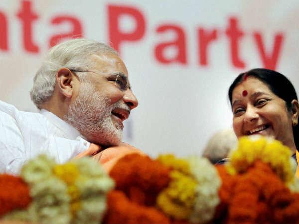 Did Sushma Swaraj avoid Narendra Modi during her Bhopal speech ...