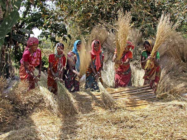 30 million people are slaves, half in India: Survey - Oneindia News