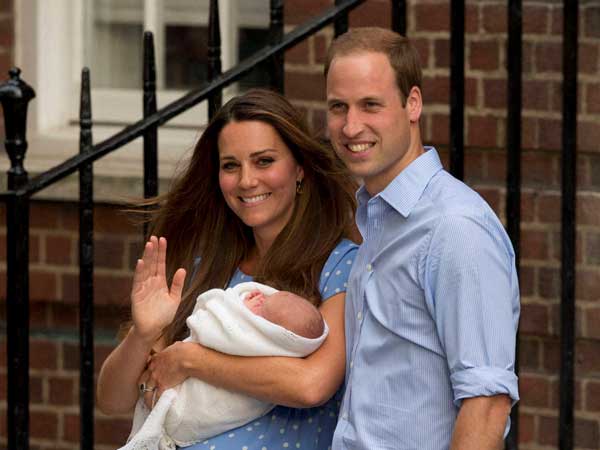 Prince George baptised in London - Oneindia News
