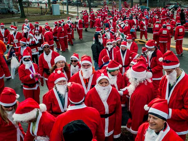 Canada: Santa Claus is Canadian, his pincode is H0H H0H - Oneindia News