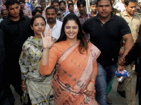 Nagma: Age, Biography, Education, Family, Caste, Net Worth & More ...