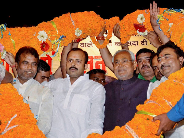 Nitish Kumar: Age, Biography, Education, Wife, Caste, Net Worth & More ...