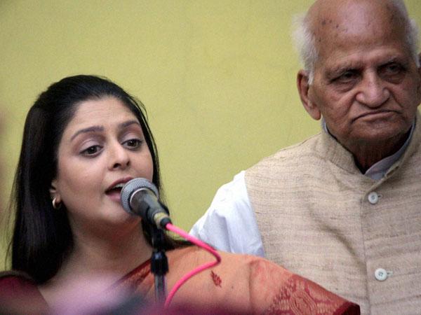 Nagma's plight: Can Congress be more careful in saving her honour ...