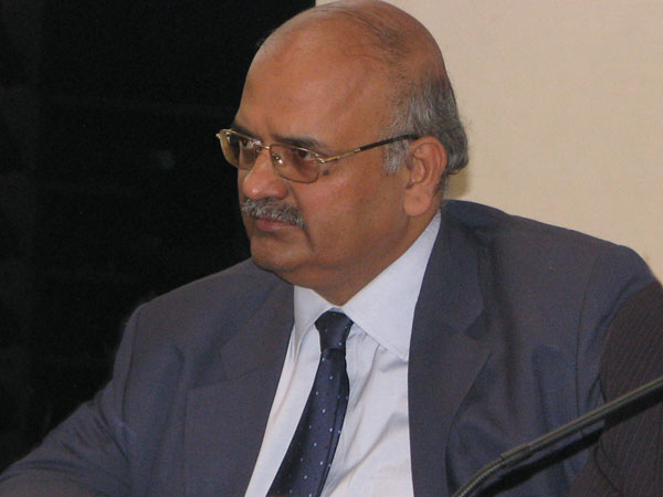 UP chief secretary's appointment challenged in court - Oneindia News