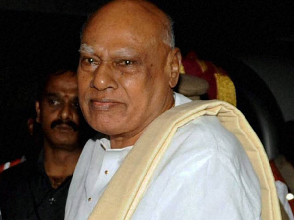 Rosaiah congratulates scientists of ISRO - Oneindia News