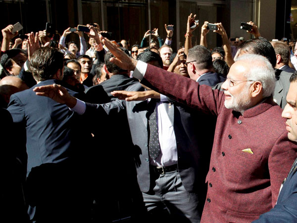 Narendra Modi receives grand welcome in NY, thanks supporters ...