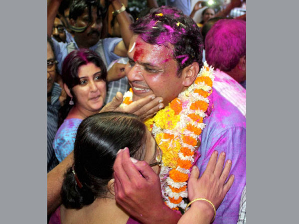 Devendra Fadnavis: Age, Biography, Education, Wife, Caste, Net Worth ...