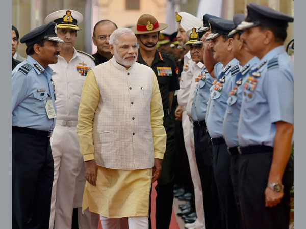 PM Modi salutes personnel on Navy Day - Oneindia News