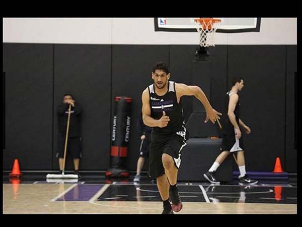 Meet Satnam Singh, First Indian-born NBA player - Oneindia