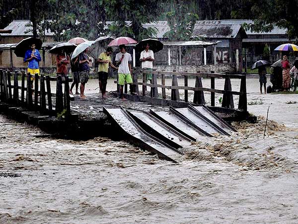 Assam Flood crisis : Fresh alert for next 48 hours - Oneindia