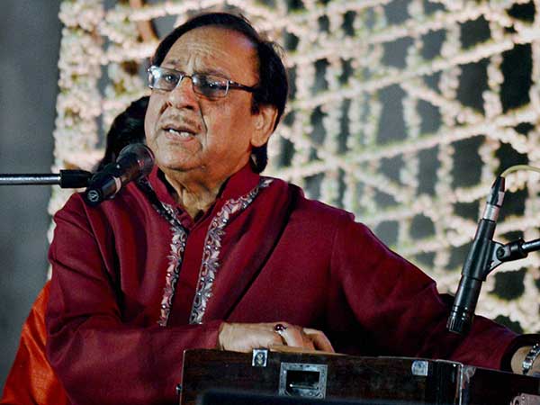 Ghulam Ali, ghazal singer to perform in Delhi, tweets Kejriwal - Oneindia
