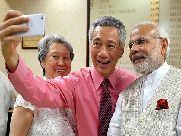 Modi in Singapore: India and Singapore sings 10 MoUs - Oneindia