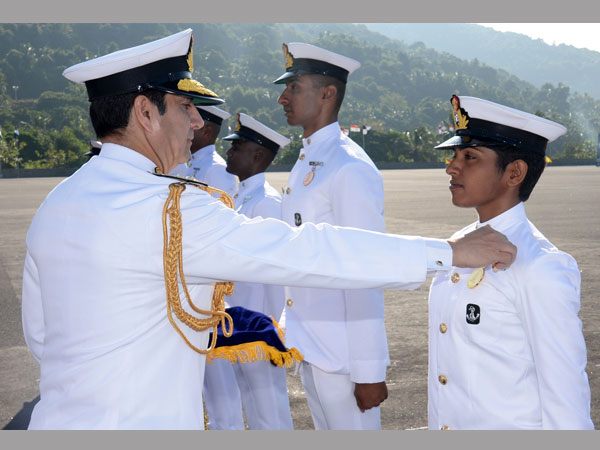 Double delight for woman Cadet Darshita Babu at INA - Oneindia News