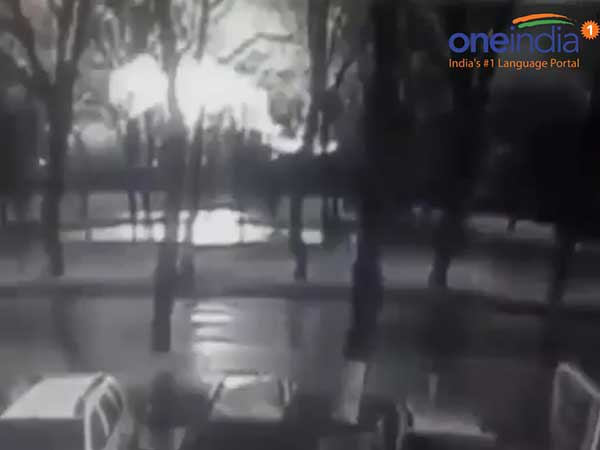 CCTV footage of Russian Flydubai Flight 981 crash, 61 killed - Oneindia