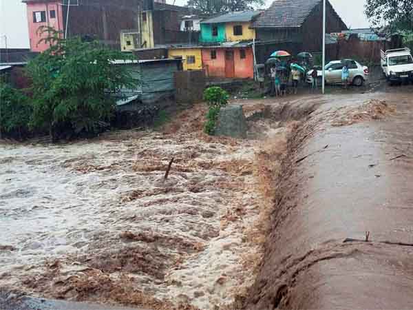 Nashik Flood : 11 people reported dead, NDRF team pressed into action ...