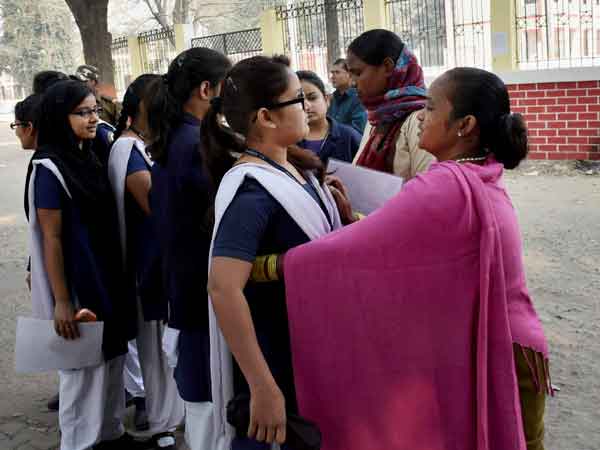 Bihar bends ears to mend image as exam season takes over - Oneindia News