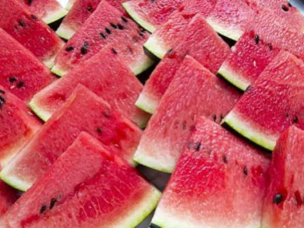 8 foods to keep you cool and healthy this summer - Oneindia News