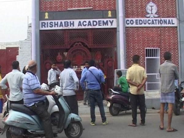 Hair raising tale: Sport Yogi Adityanath hairstyle or don't come to school - Oneindia News