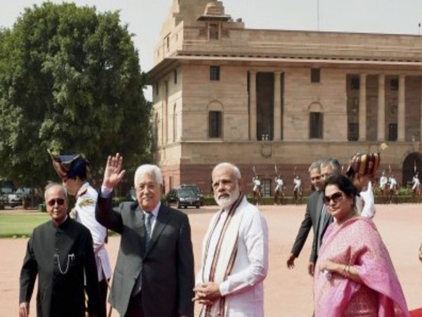 India hopes for sovereign, independent Palestine: PM Modi to Mahmoud ...