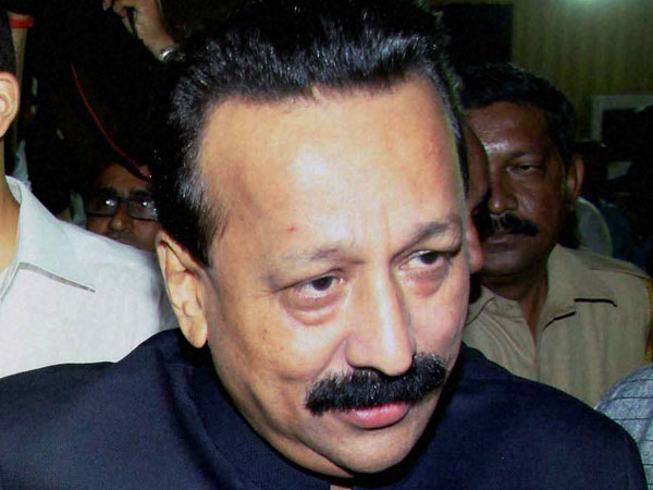 ED searches on Congress leader Baba Siddique, others in money ...