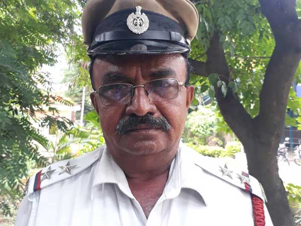 Bengaluru cop puts an ambulance before the President of India, wins ...