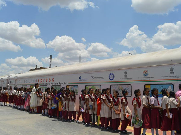 Science Express chugs into Bengaluru, climate change exhibits onboard ...