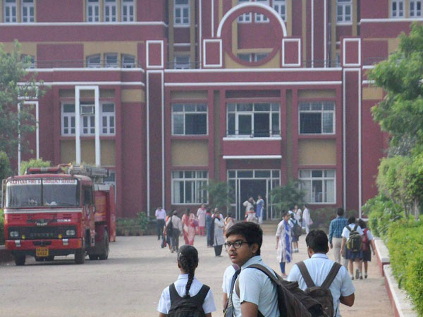 Pradyuman murder case: Main accused, 2 Ryan school staff sent to 1-day ...
