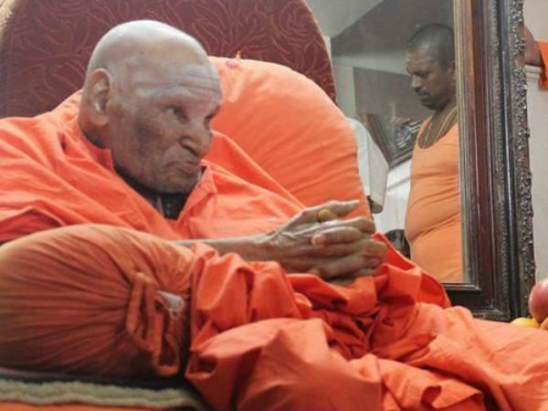 Siddaganga mutt seer backs separate religious tag for Lingayats ...