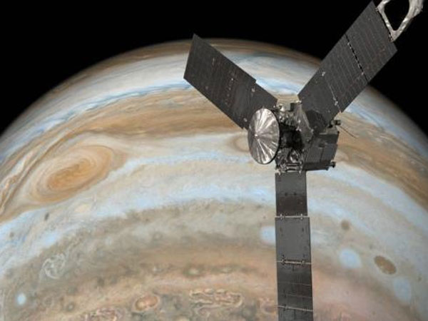 NASA captures these stunning images of colourful cloud belts of Jupiter ...