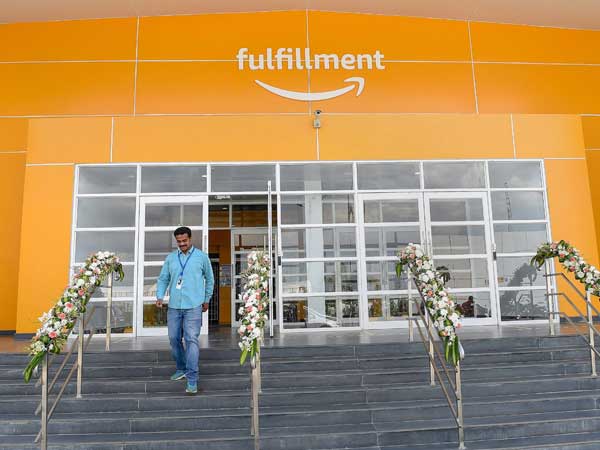 Amazon India opens largest ‘fulfilment centre’ in Bengaluru - Oneindia News