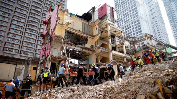Hotel collapses after 3rd strong earthquake of magnitude 6.6 jolts ...