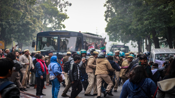 Anti-CAA protest: Six killed in UP protest violence - Oneindia News