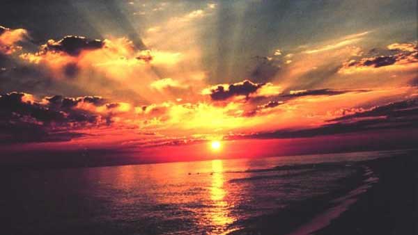 'Rise and shine' sounds odd in these six places as sun never sets: Here ...