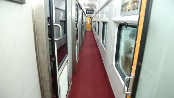 New era of travel: Mumbai-Delhi Rajdhani gets Tejas-type Smart coaches ...