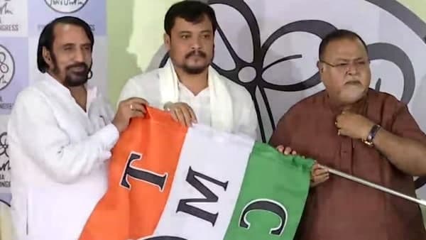 West Bengal: BJP MLA Soumen Roy joins TMC - Oneindia News