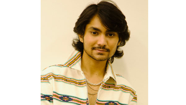 Jay Kariya's debut film Saiyar Mori Re is out now and the audience can ...