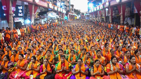 Nearly 31,000 women recite Atharvashirsha at Shreemant Dagdusheth ...