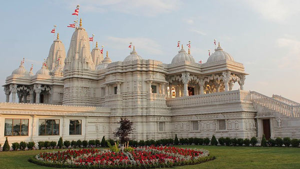Anti-India graffiti on Swaminarayan temple in Toronto; India raises ...