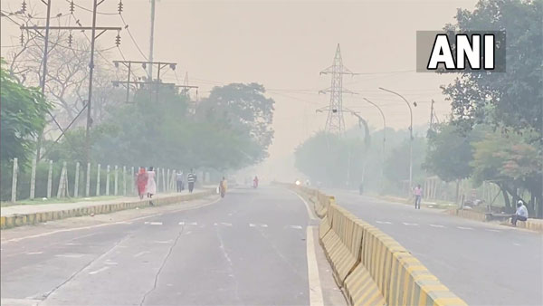 'Very poor': Delhi air quality remains at 309 - Oneindia News