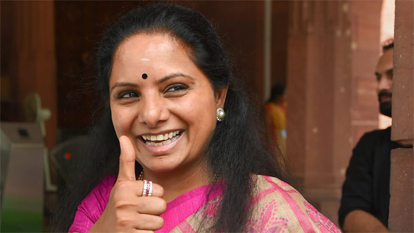 South Group comprising KCR’s daughter Kavitha paid Rs 100 crore bribe ...