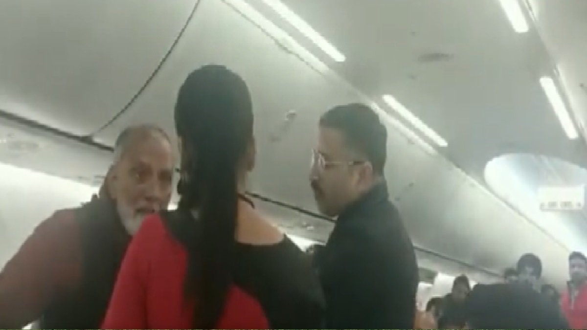Passenger offloaded from SpiceJet plane at Delhi airport over unruly ...