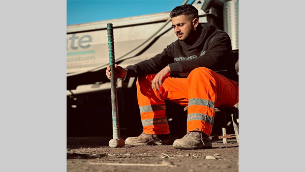 Cheema, Who surprised the Bollywood music industry with his vocal ...