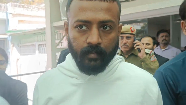 ED gets 3-day extension of conman Sukesh Chandrasekhar’s remand ...