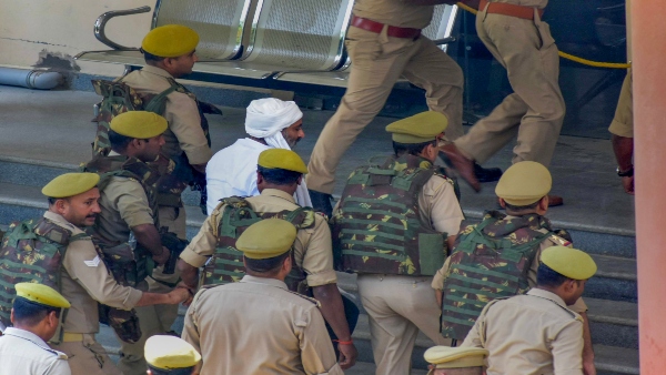 UP gangster Atiq Ahmad gets life term in 2006 kidnapping case - Oneindia News