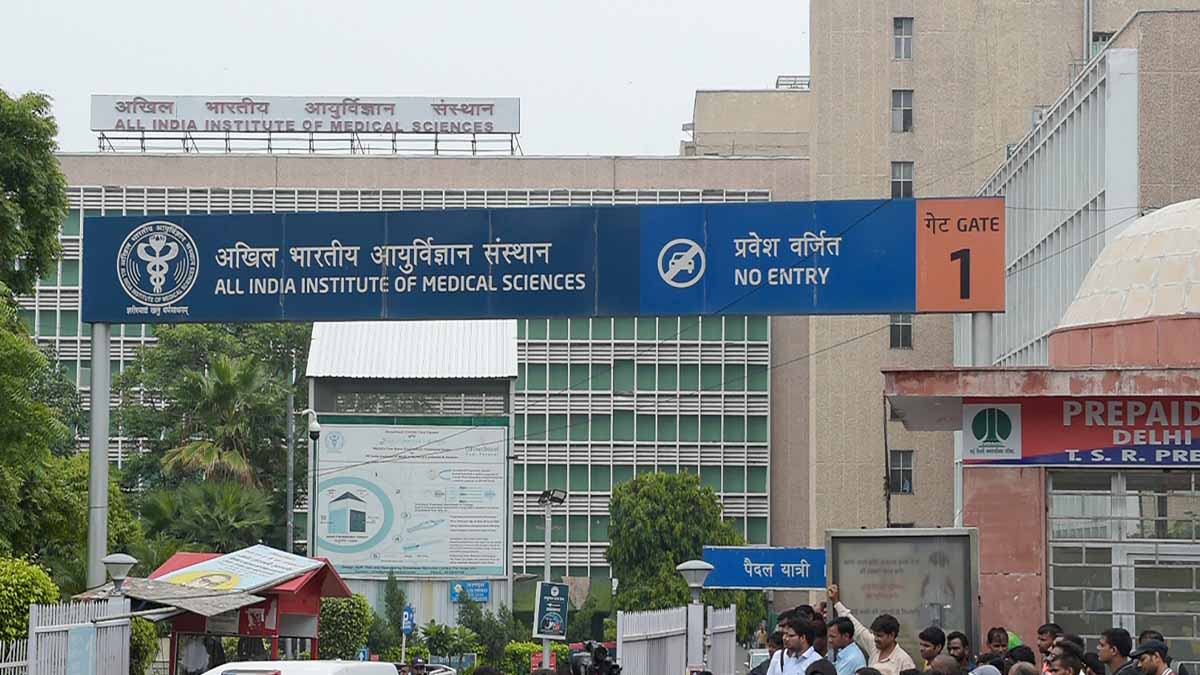 AIIMS Delhi issues new advisory; mandates face masks - Oneindia News