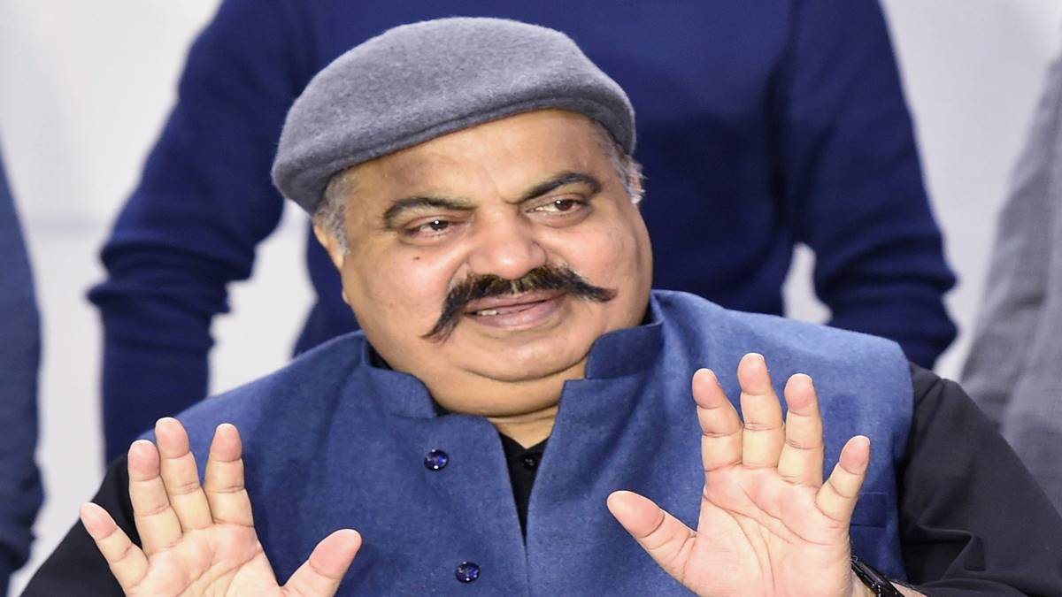 I've direct connections with Pakistan's ISI, LeT: Cops quote Atiq Ahmad ...