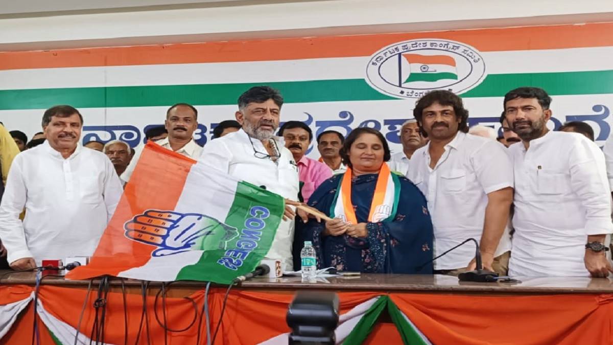 As Sudeep puts his weight behind BJP, Shivaraj Kumar joins Congress ...