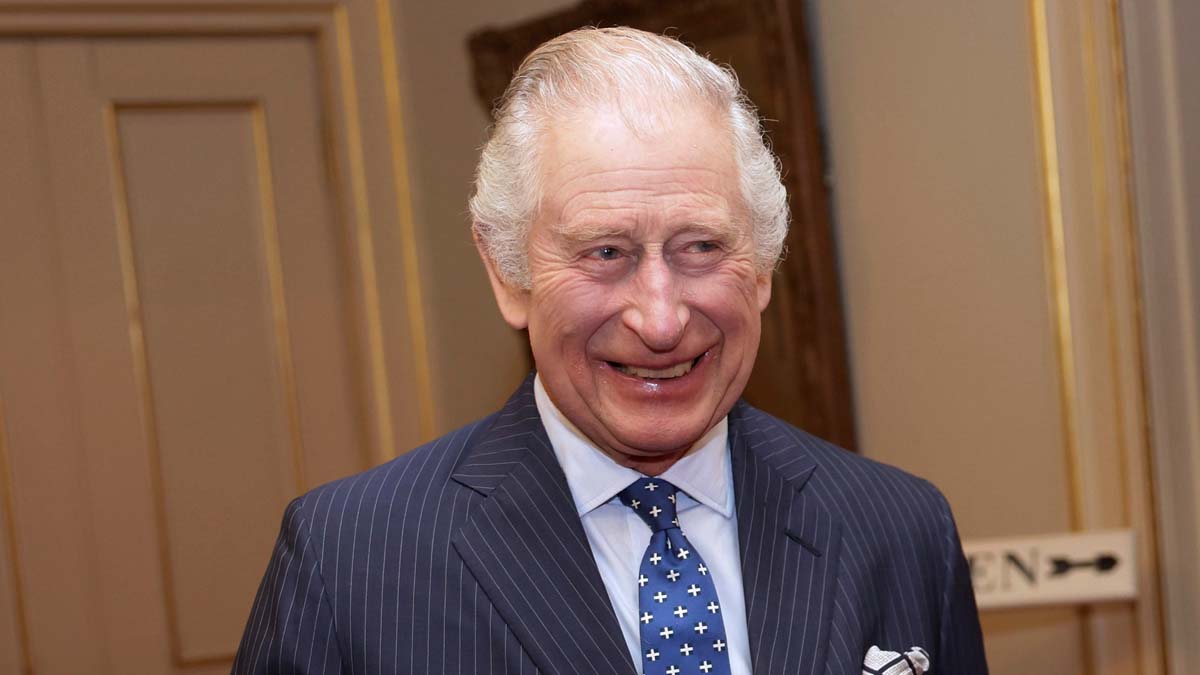 Are Aussies, Canadians and New Zealanders still loyal to the British ...