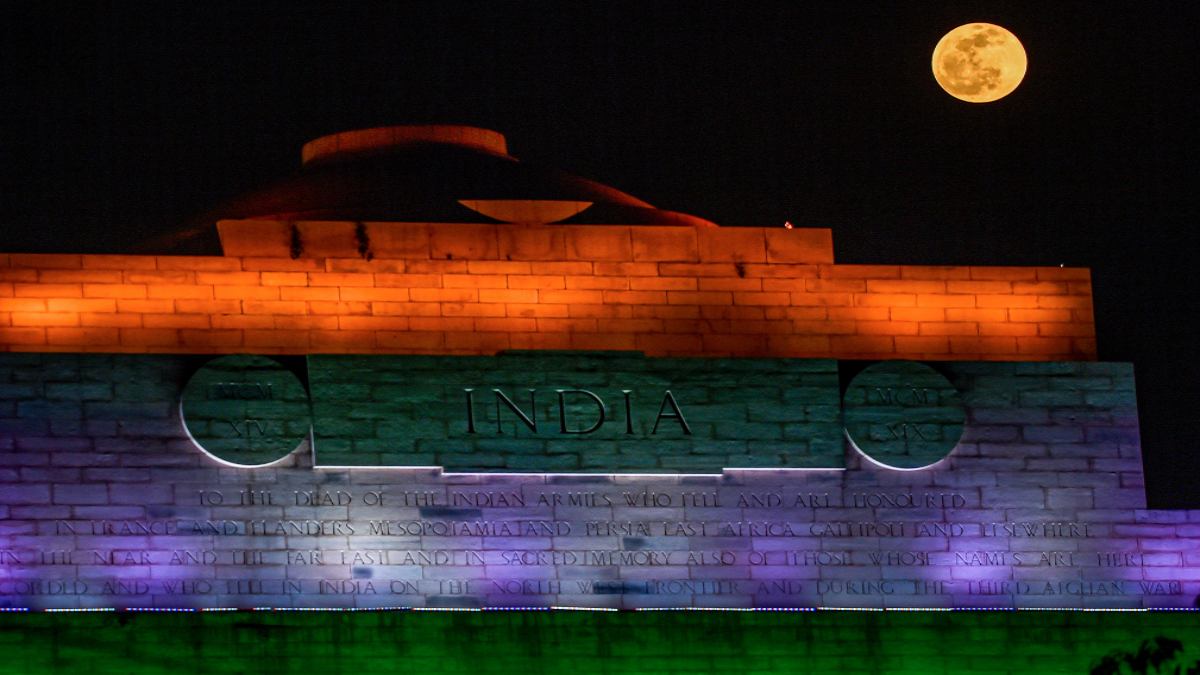 Highlights: View images from the first Penumbral lunar eclipse ...