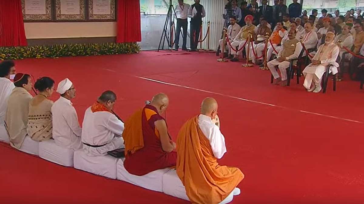 PM Attends Sarva-Dharma Prayer Meet At New Parliament Building ...